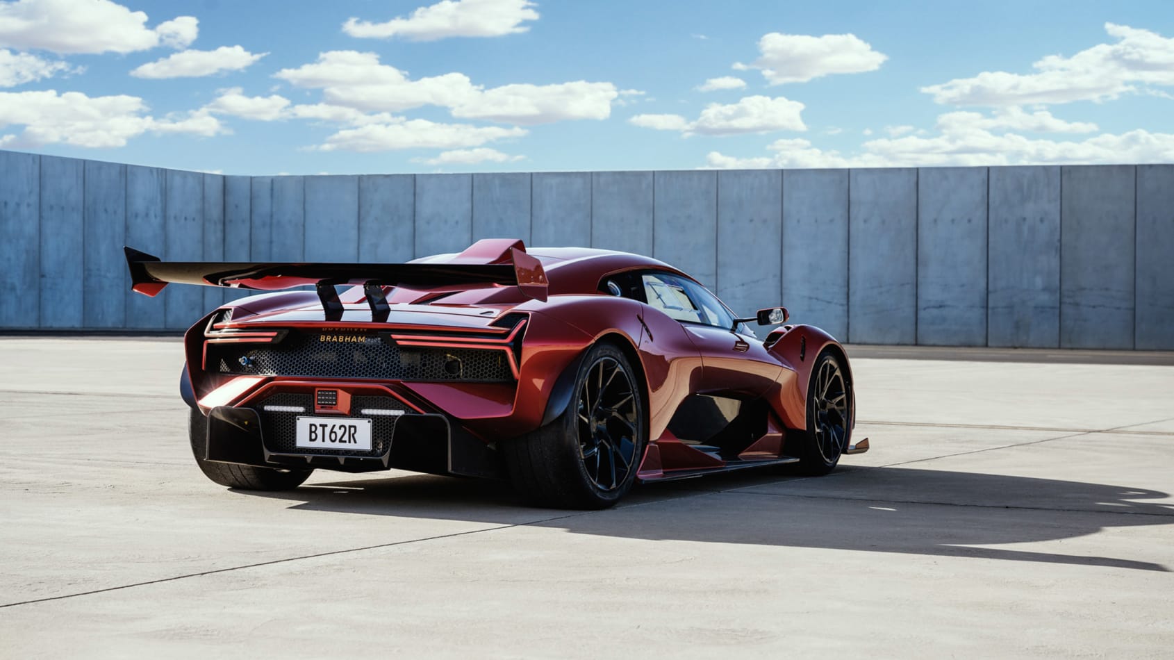 Brabham BT62R, o primeiro supercarro para estrada da marca | Automais