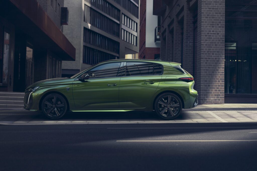 Novo Peugeot 308 chega com revolução de design e motores híbridos plug ...