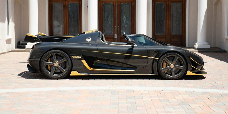 Koenigsegg Agera RS Phoenix, um one-off com detalhes em ouro que ...