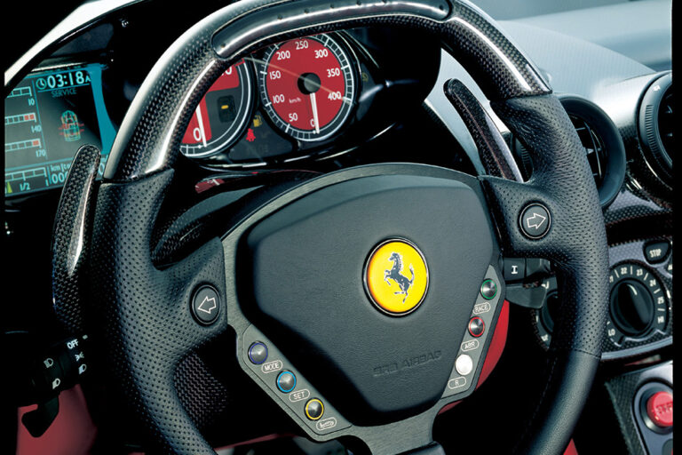 Ferrari Enzo com uma das histórias mais originais de sempre e mais de ...