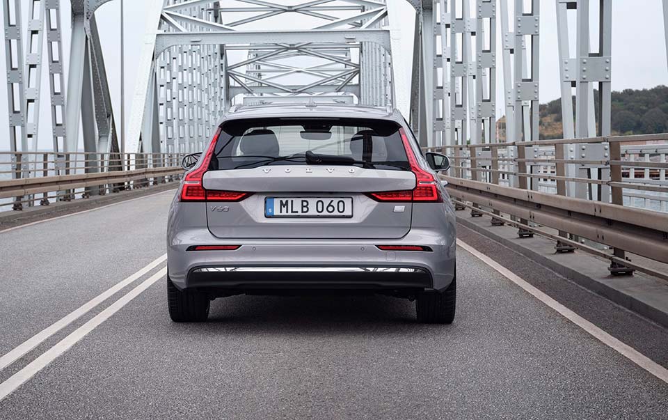 Volvo V60 T6 Recharge AWD – Ensaio Teste | Automais