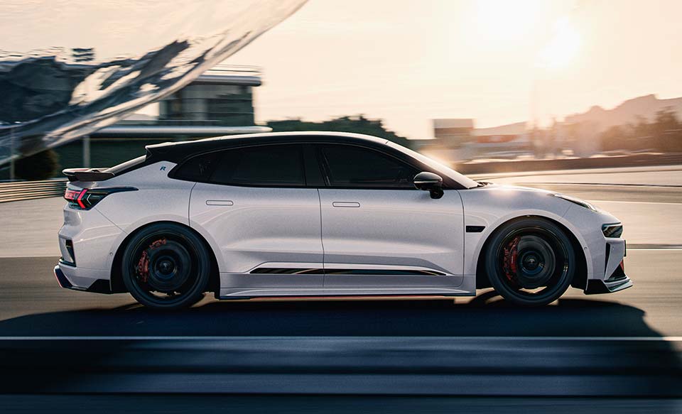 ZEEKR 001 FR: Hiper desempenho num EV… para 5 pessoas | Automais