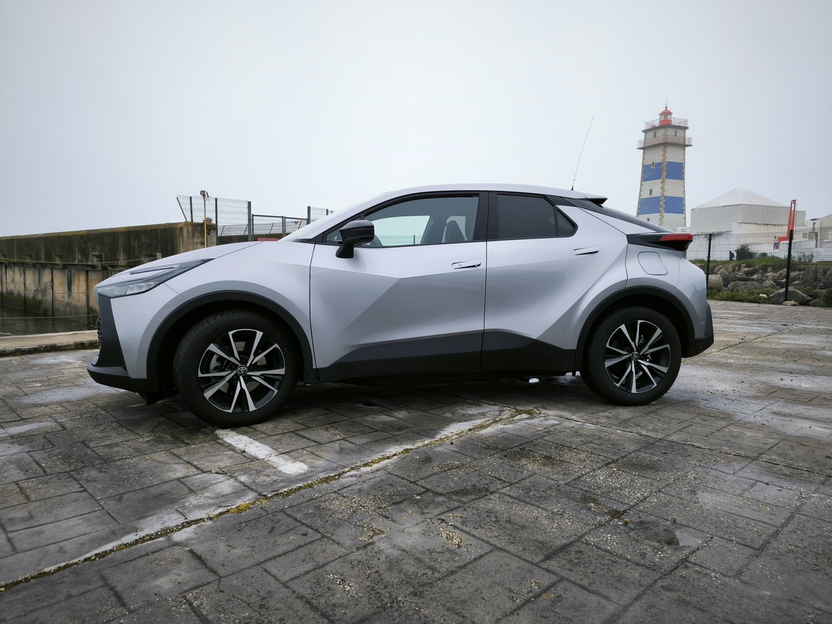 Novo Toyota C-HR PHEV: Primeiras impressões | Automais